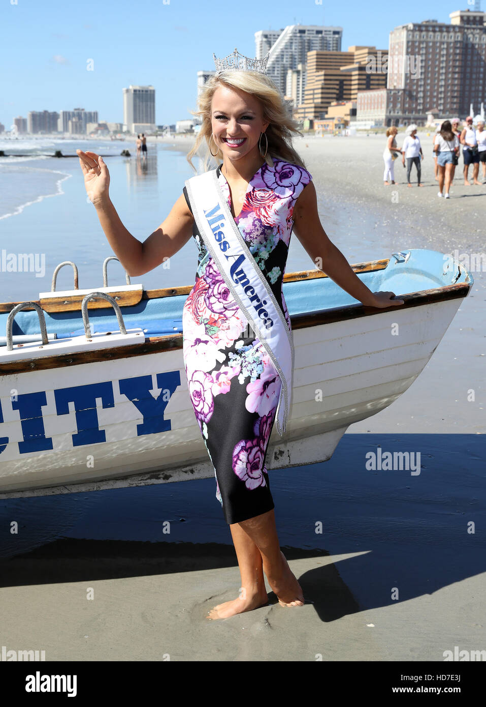 2017 Miss America Toe Dip at The Boardwalk in Atlantic City, NJ ...