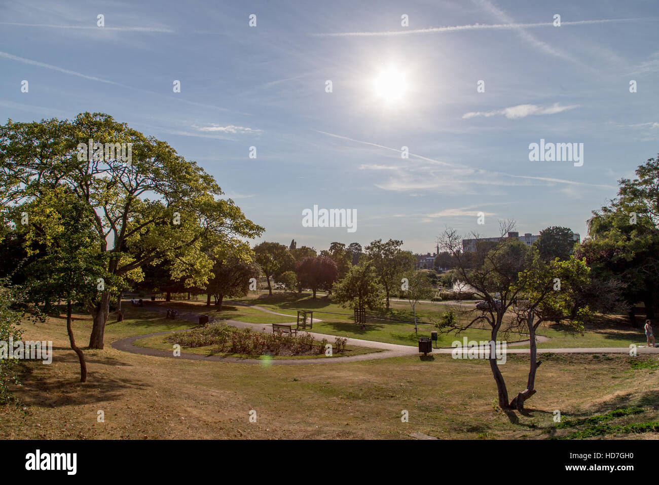 The sun shines down on Gravesend Promenade this afternoon where the ...