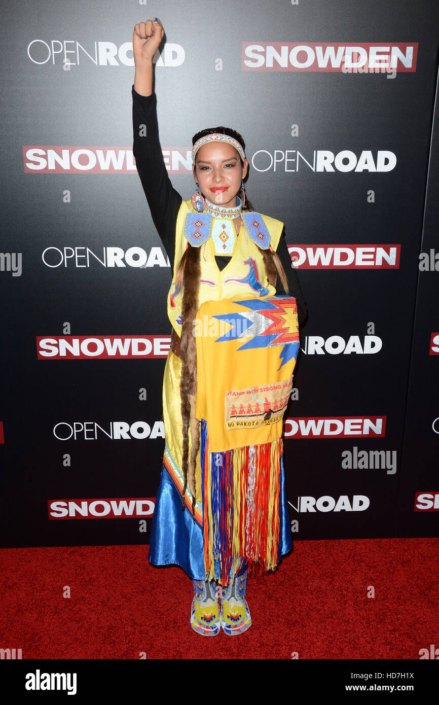 New York 'Snowden' Film Premiere - Red Carpet Arrivals Featuring: Bobby ...