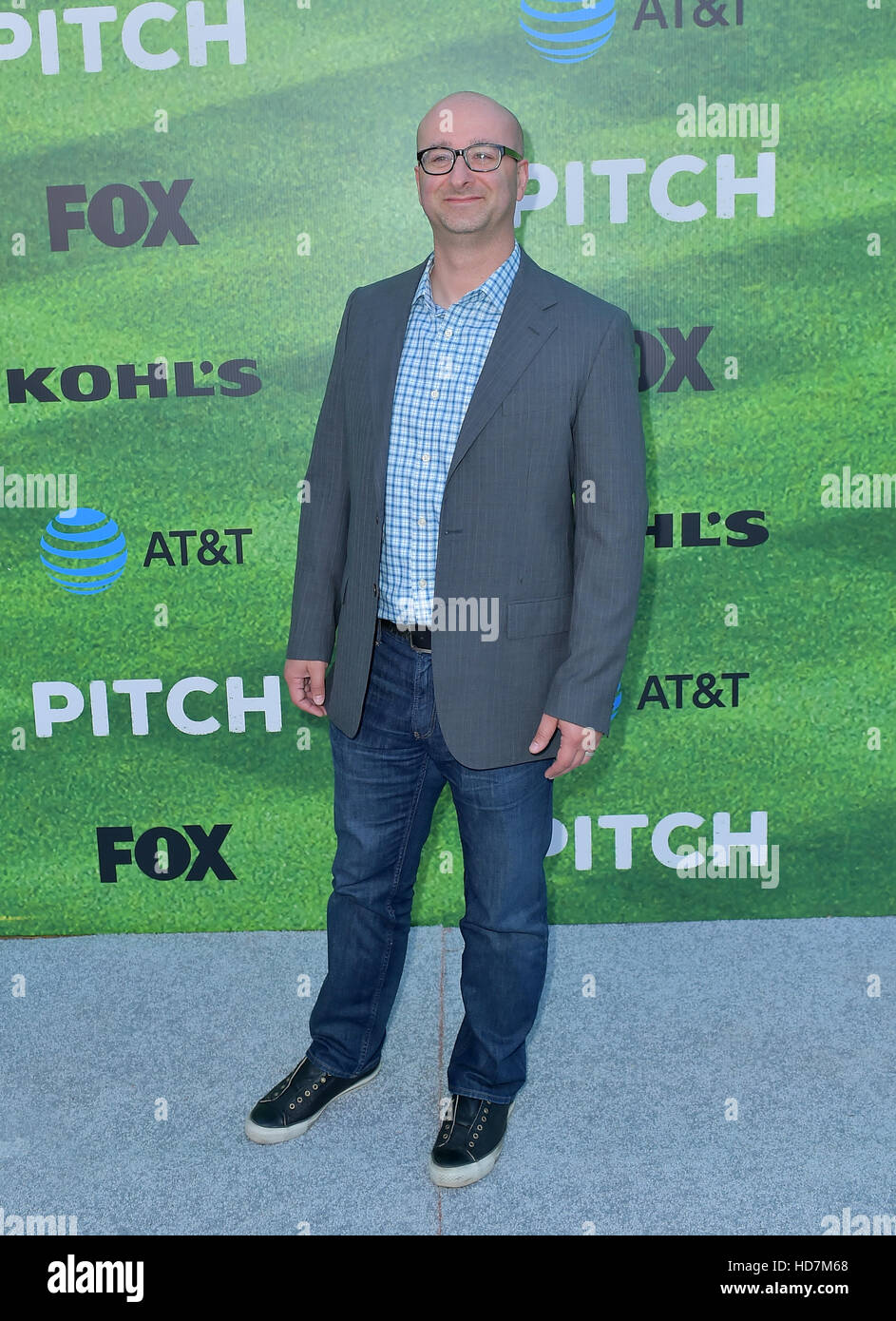 Jess rosenthal hi-res stock photography and images - Alamy