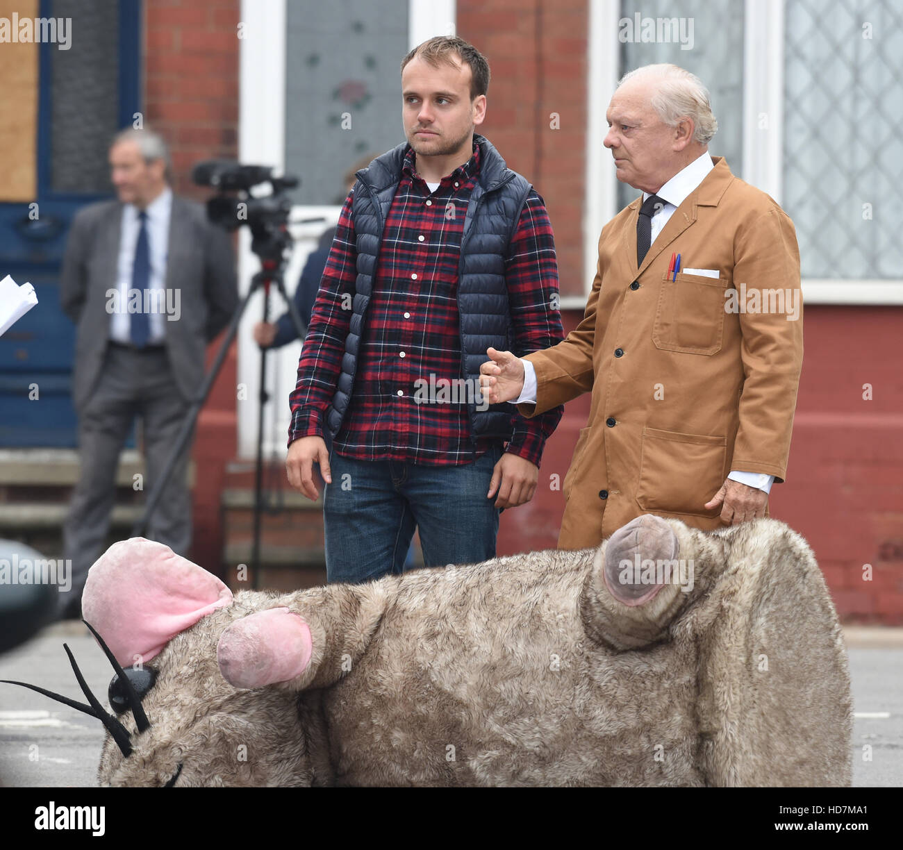 Open all hours cast hi-res stock photography and images - Alamy