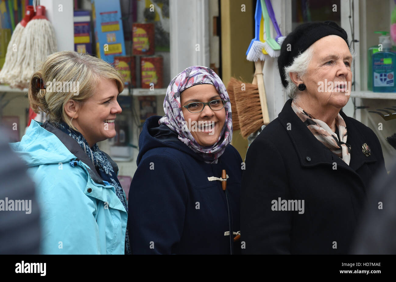 Open all hours cast hi-res stock photography and images - Alamy