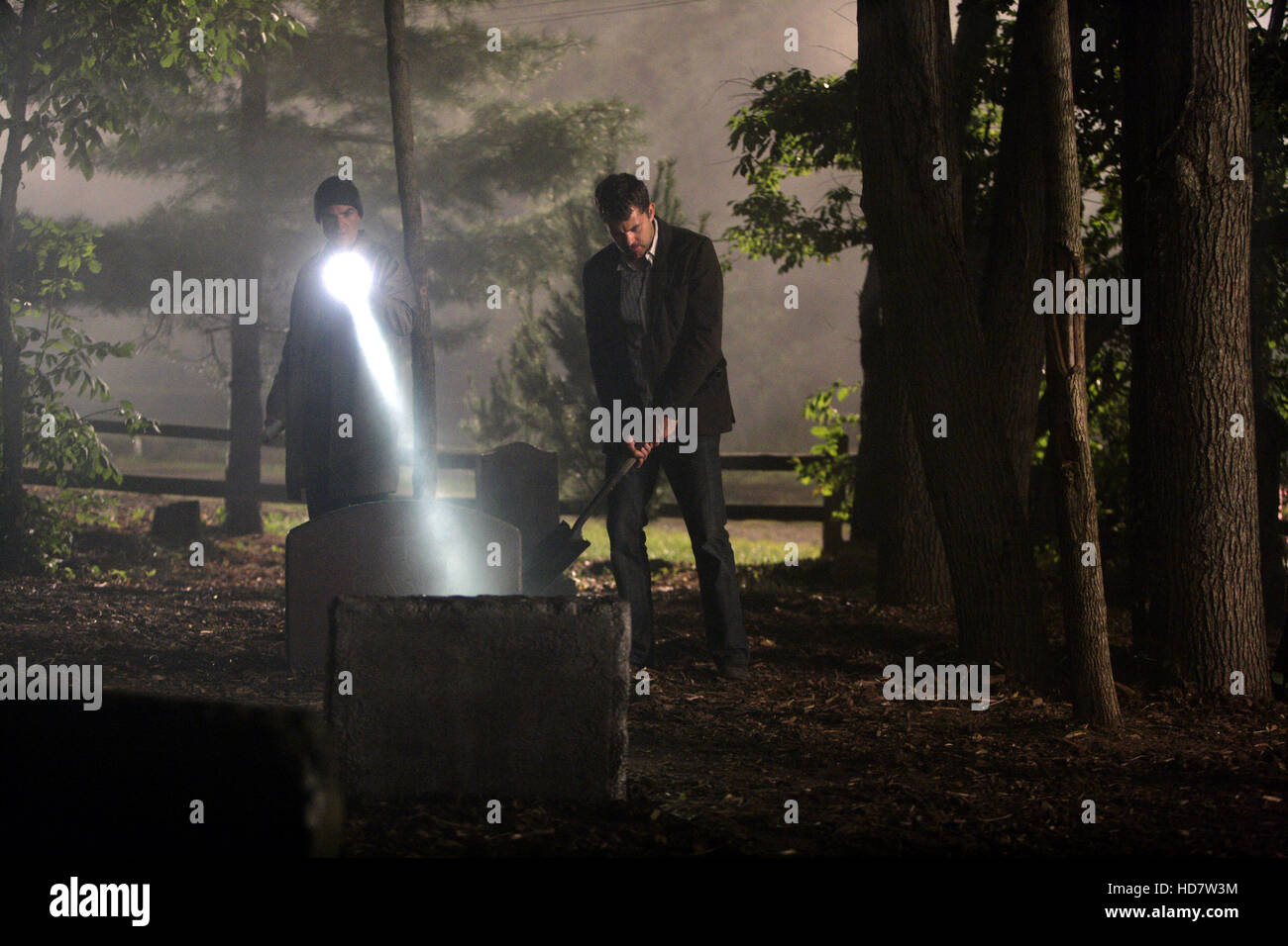 FRINGE, Michael Kelly, Joshua Jackson, 'The Arrival', (Season 1 ...