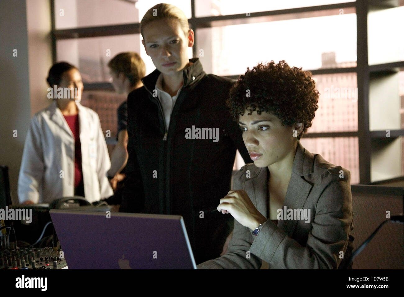 Fringe Anna Torv Jasika Nicole Of Human Action Season 2 November 12 2009 2008