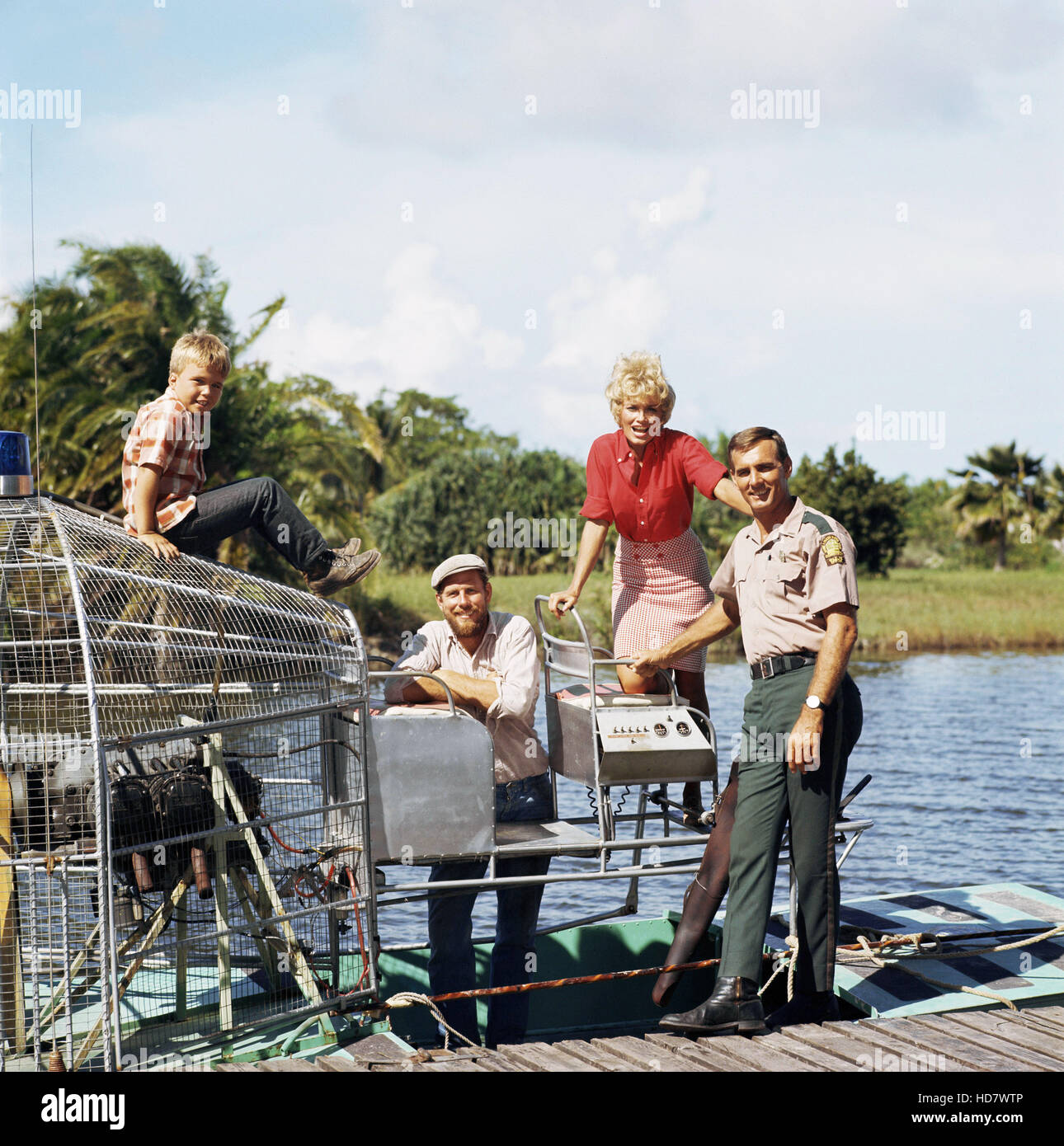 GENTLE BEN, (from left): Clint Howard, Rance Howard, Beth Brickell ...