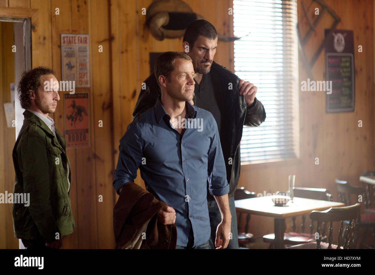 HAVEN, center: Colin Ferguson in 'The New Girl' (Season 4, Episode 5 ...