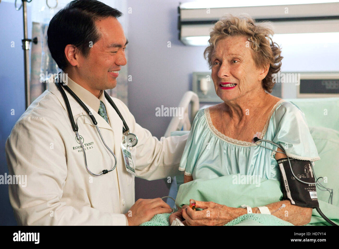 HAWTHORNE, Cloris Leachman, ' Healing Time ', (Season 1, episode 2 ...