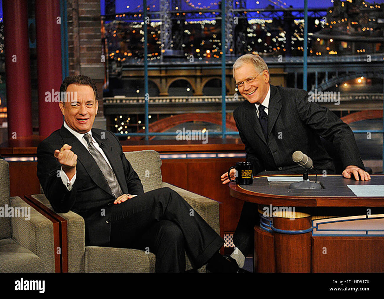 THE LATE SHOW WITH DAVID LETTERMAN, l-r: Tom Hanks, David Letterman ...