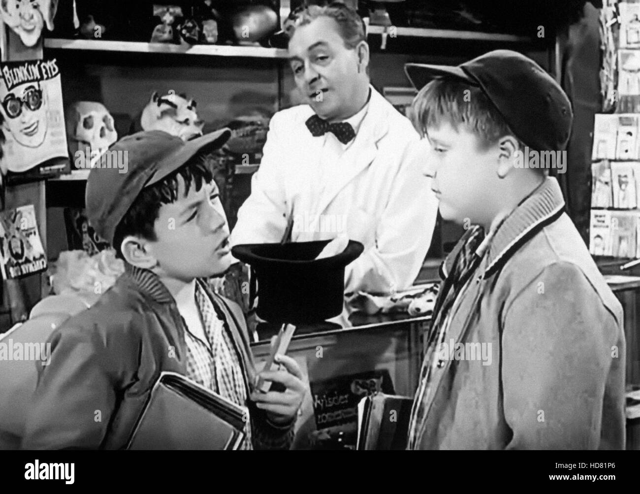 LEAVE IT TO BEAVER, (from left): Jerry Mathers, Eddie Marr, Robert ...