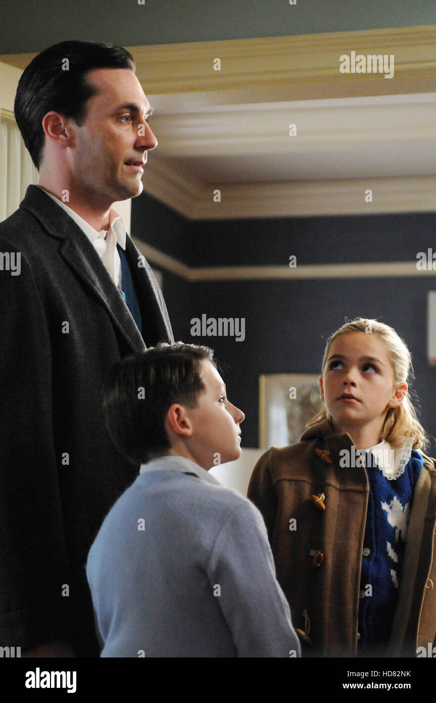 MAD MEN, (from left): Jon Hamm, Jared S. Gilmore, Kiernan Shipka ...