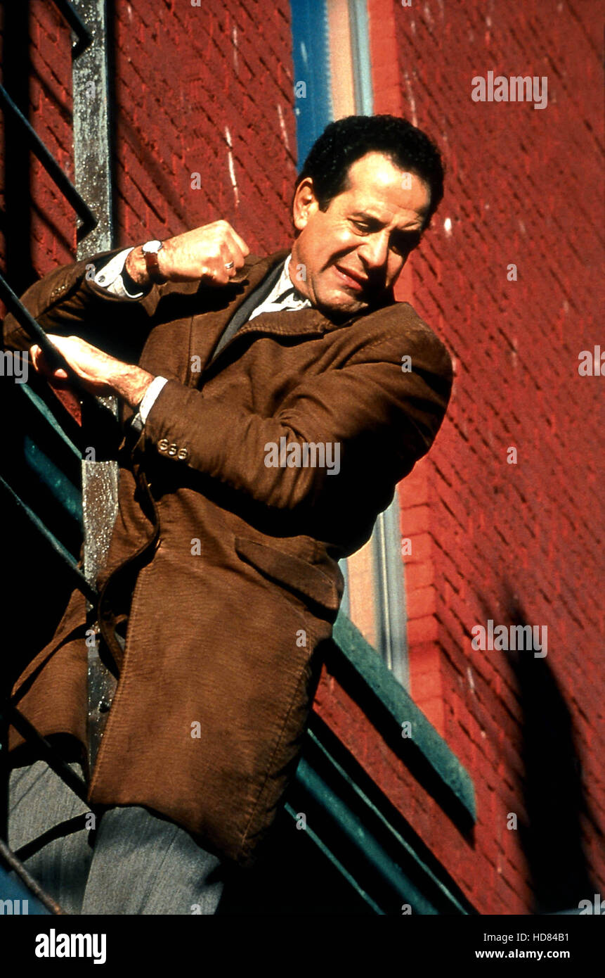 MONK, Tony Shalhoub, (Season 1), 2002-, © USA Network / Courtesy ...