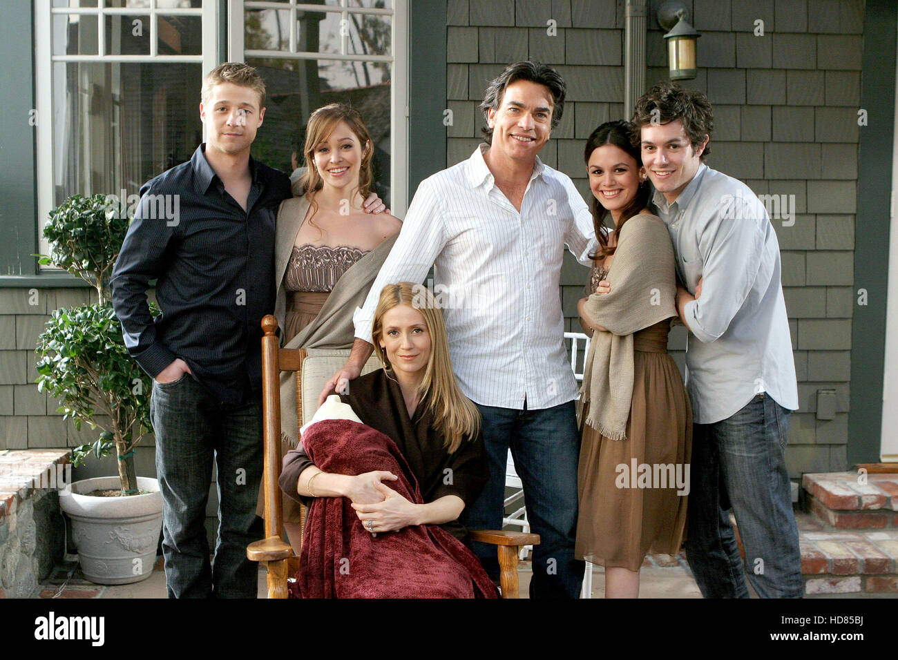 THE O.C., Benjamin McKenzie, Autumn Reeser, Kelly Rowan, Peter ...