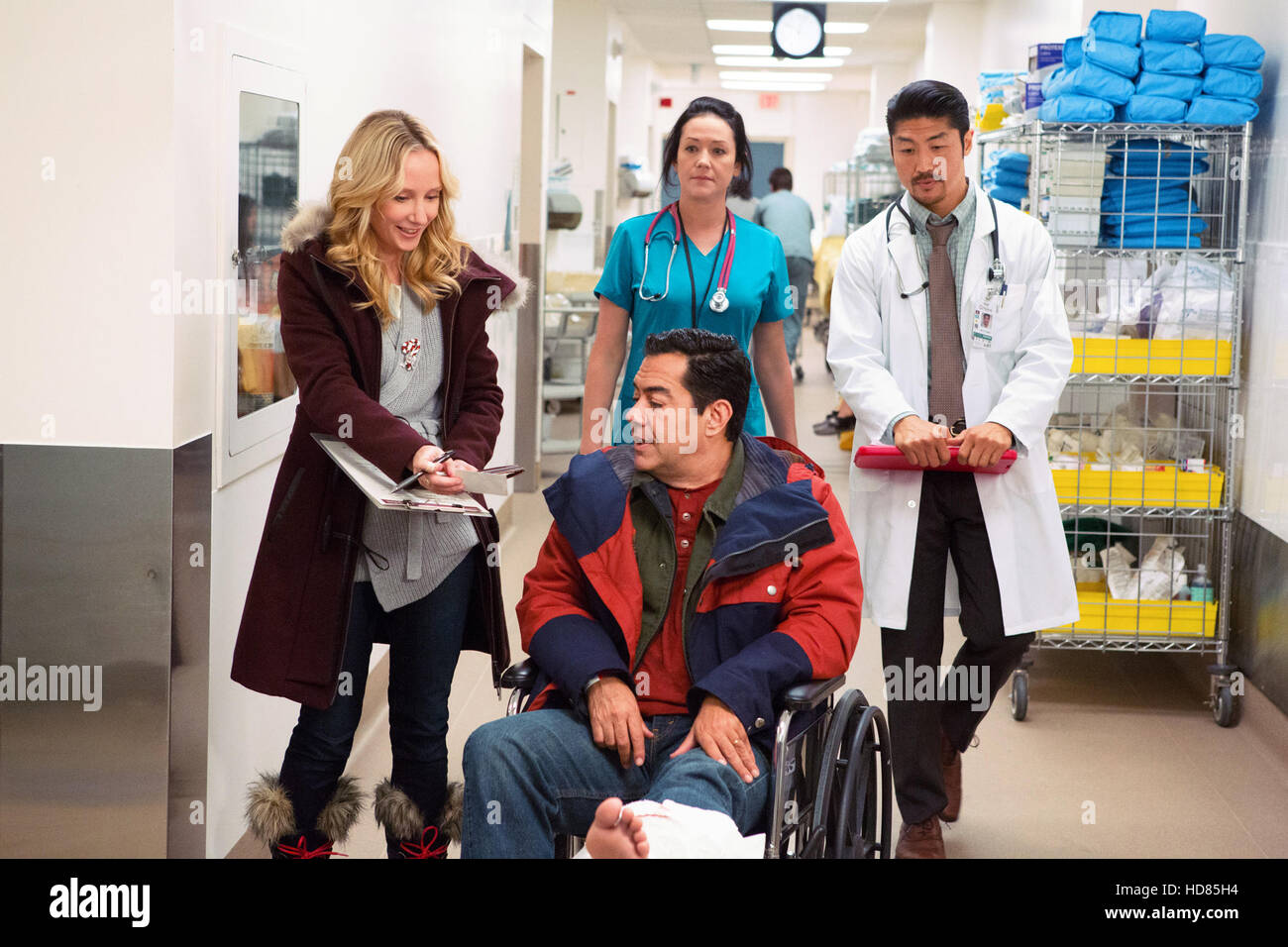 ONE CHRISTMAS EVE, (from left): Anne Heche, Carlos Gomez, Tracy ...