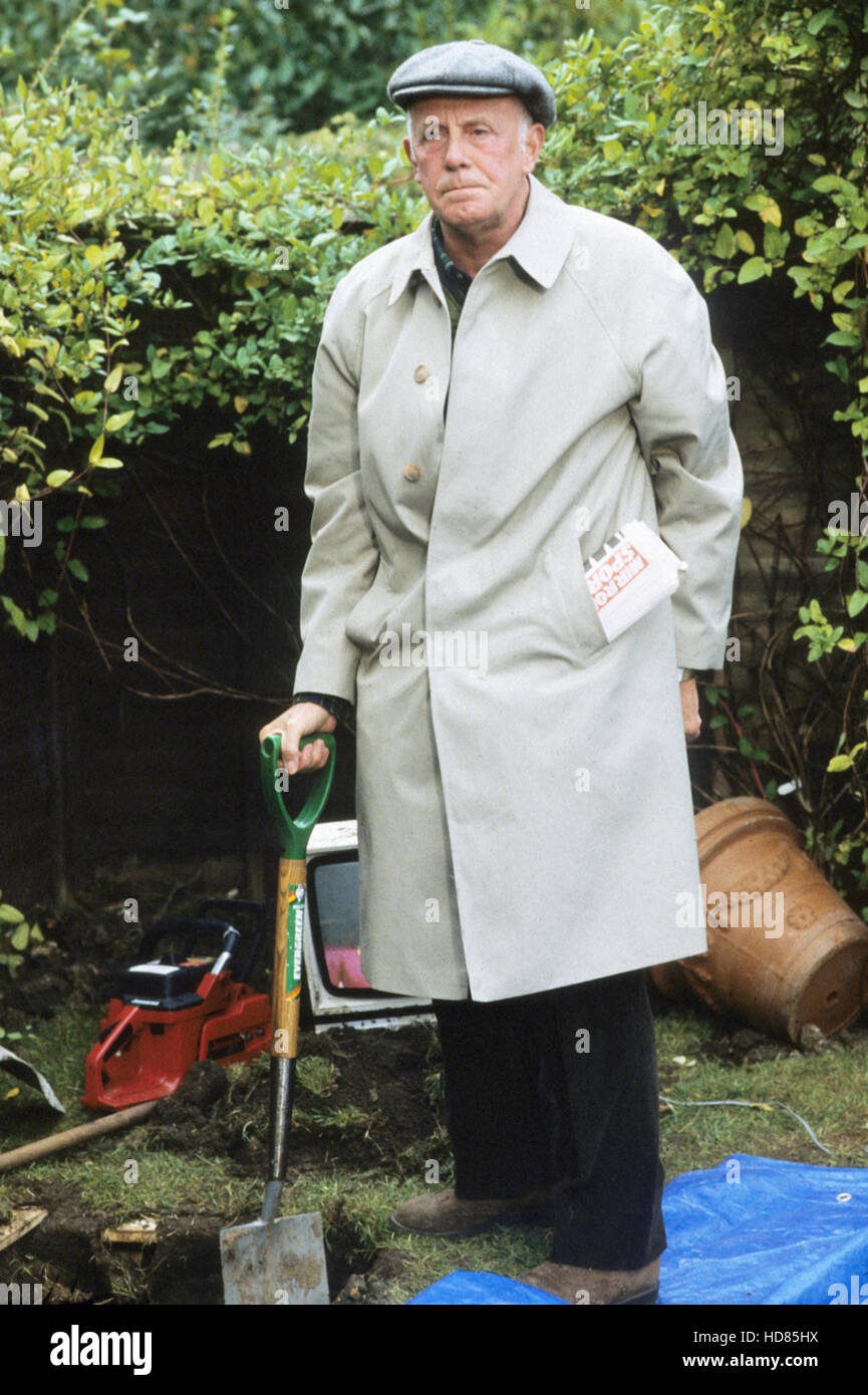 ONE FOOT IN THE GRAVE, Richard Wilson, (Season 4, 1993). photo: David ...