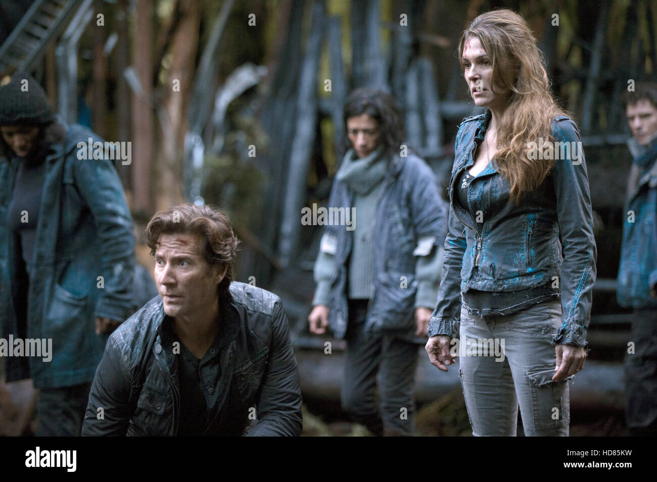 THE 100, l-r: Henry Ian Cusick, Paige Turco in 'The 48' (Season 2 ...