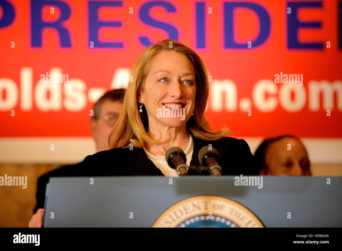 PRISON BREAK, Patricia Wettig, 'Sweet Caroline', (Season 2, Aired March ...