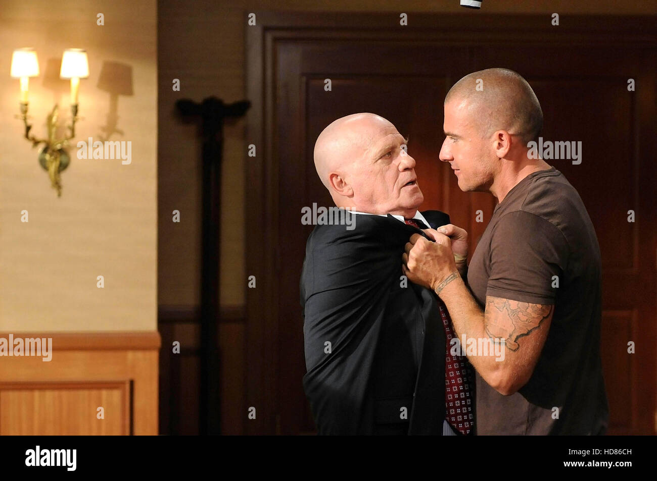 PRISON BREAK, Leon Russom, Dominic Purcell, 'Selfless', (Season 4 ...