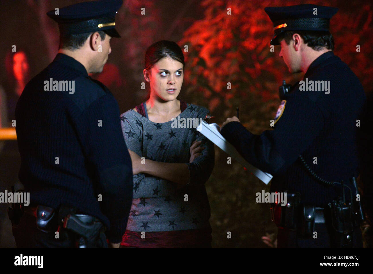 PRETTY LITTLE LIARS, Lindsey Shaw (center), 'The Lady Killer', (Season 3, ep. 312, airs Aug. 28 ...