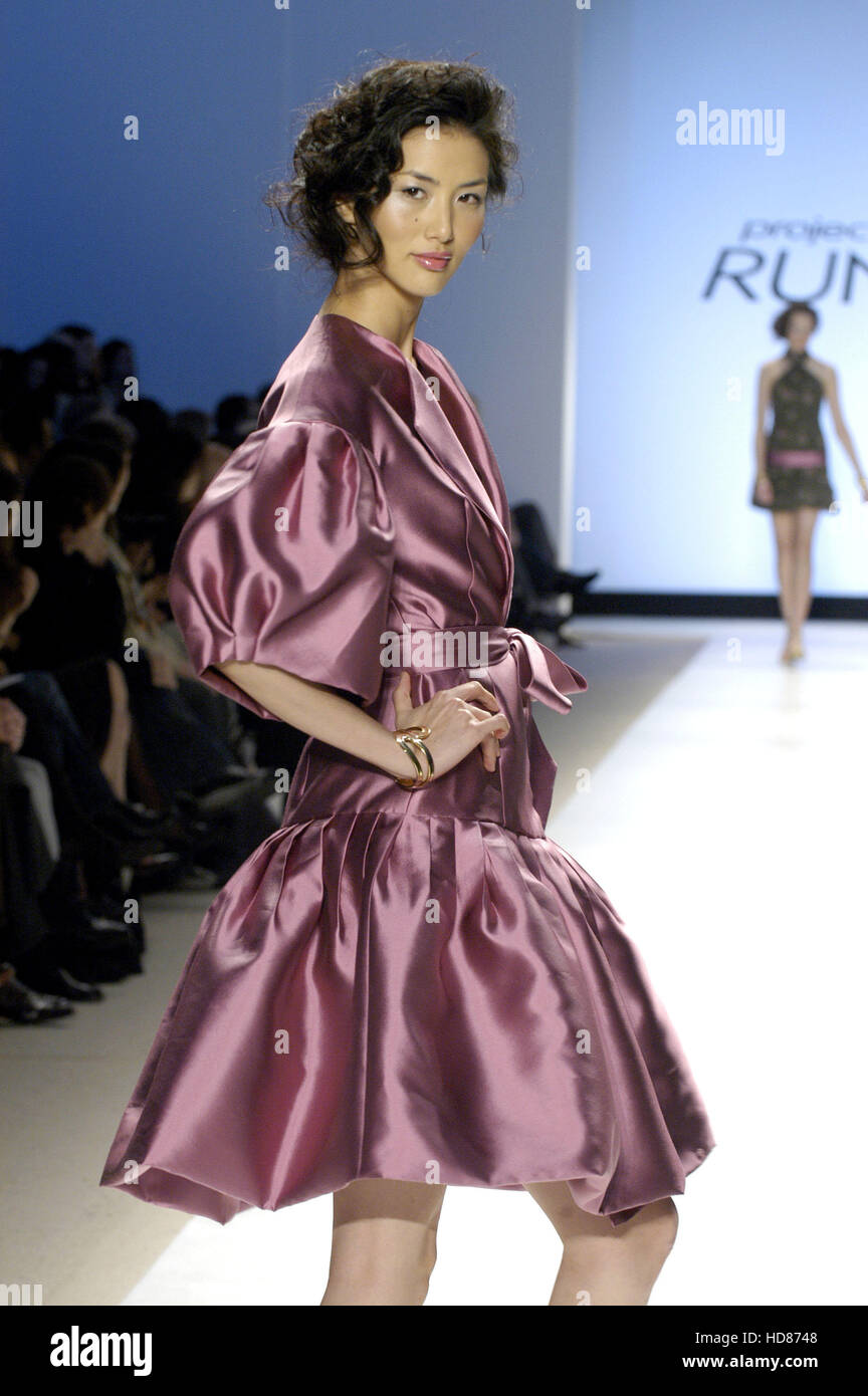 PROJECT RUNWAY, Model wearing Chloe's design, 'Finale', (Season 2 ...