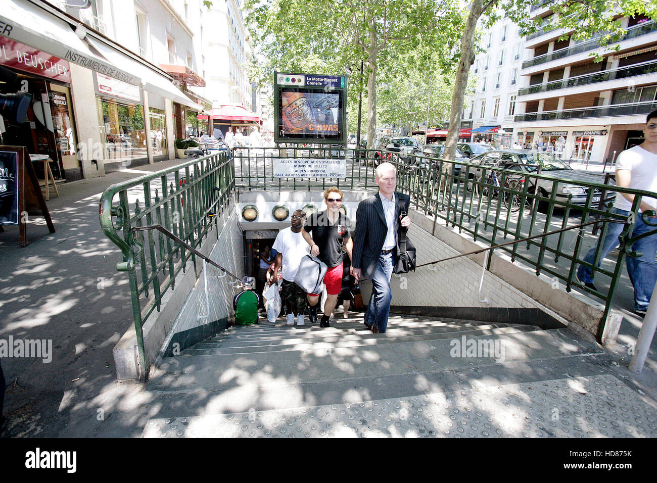PROJECT RUNWAY, (left to right) designer Michael Knight, designer Kayne ...
