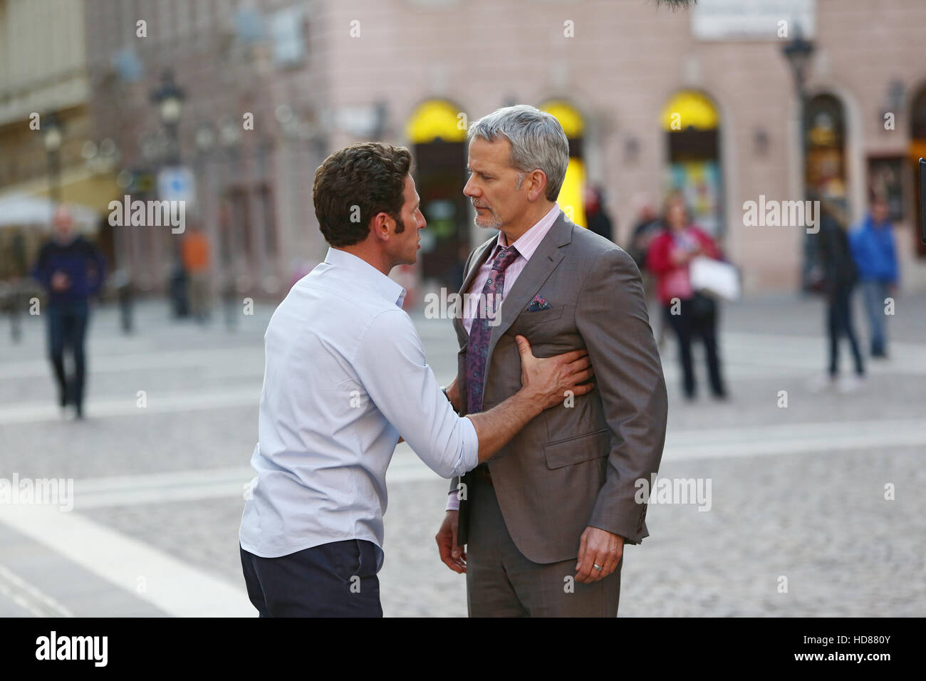 ROYAL PAINS, l-r: Mark Feuerstein, Campbell Scott in 'Lawson ...