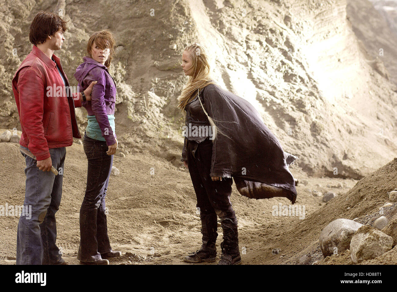 SMALLVILLE, Tom Welling, Cassidy Freeman, Laura Vandervoort, 'Bloodline ...