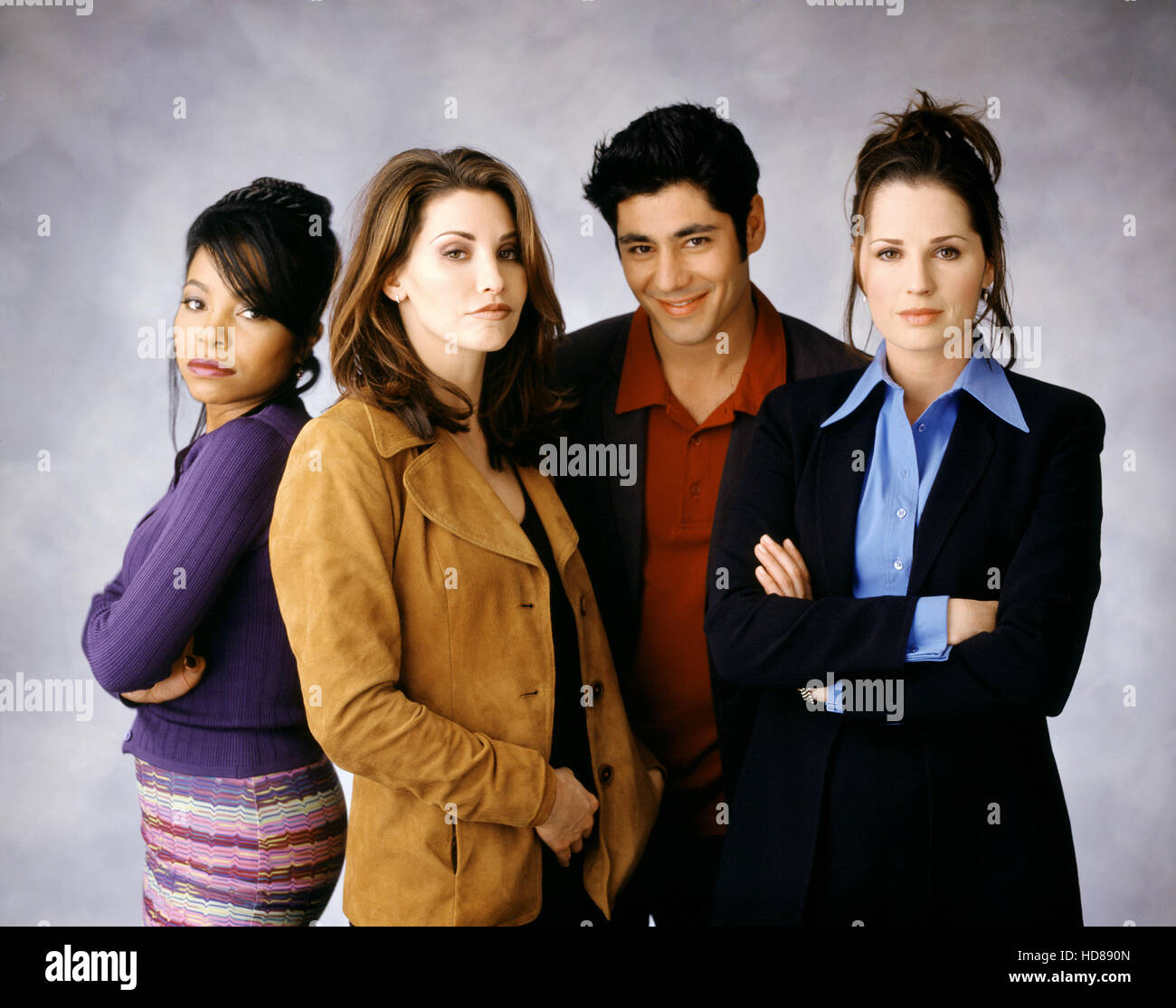 SNOOPS, Paula Jai Parker, Gina Gershon, Danny Nucci, Paula Marshall ...
