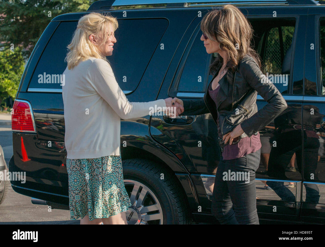 SONS OF ANARCHY, l-r: Courtney Love, Katey Sagal in 'Poor Little Lambs ...