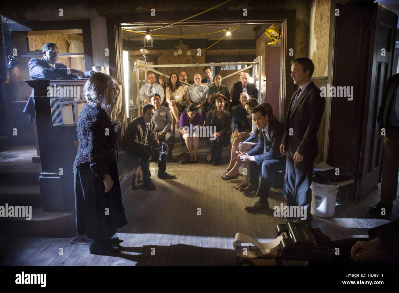 FRANKLIN & BASH, l-r: Ernie Hudson, Cloris Leachman, Mark-Paul ...