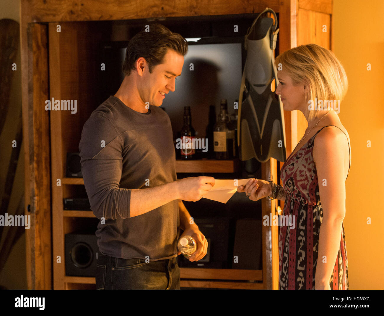 FRANKLIN & BASH, l-r: Mark-Paul Gosselaar, Nicky Whelan in 'Dead and ...