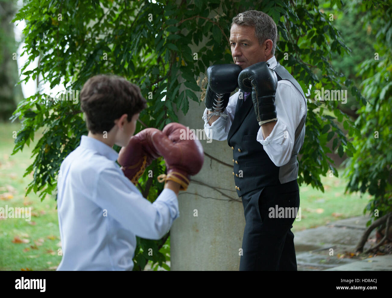 GOTHAM, l-r: David Mazouz (as Bruce Wayne), Sean Pertwee (as Alfred) in ...