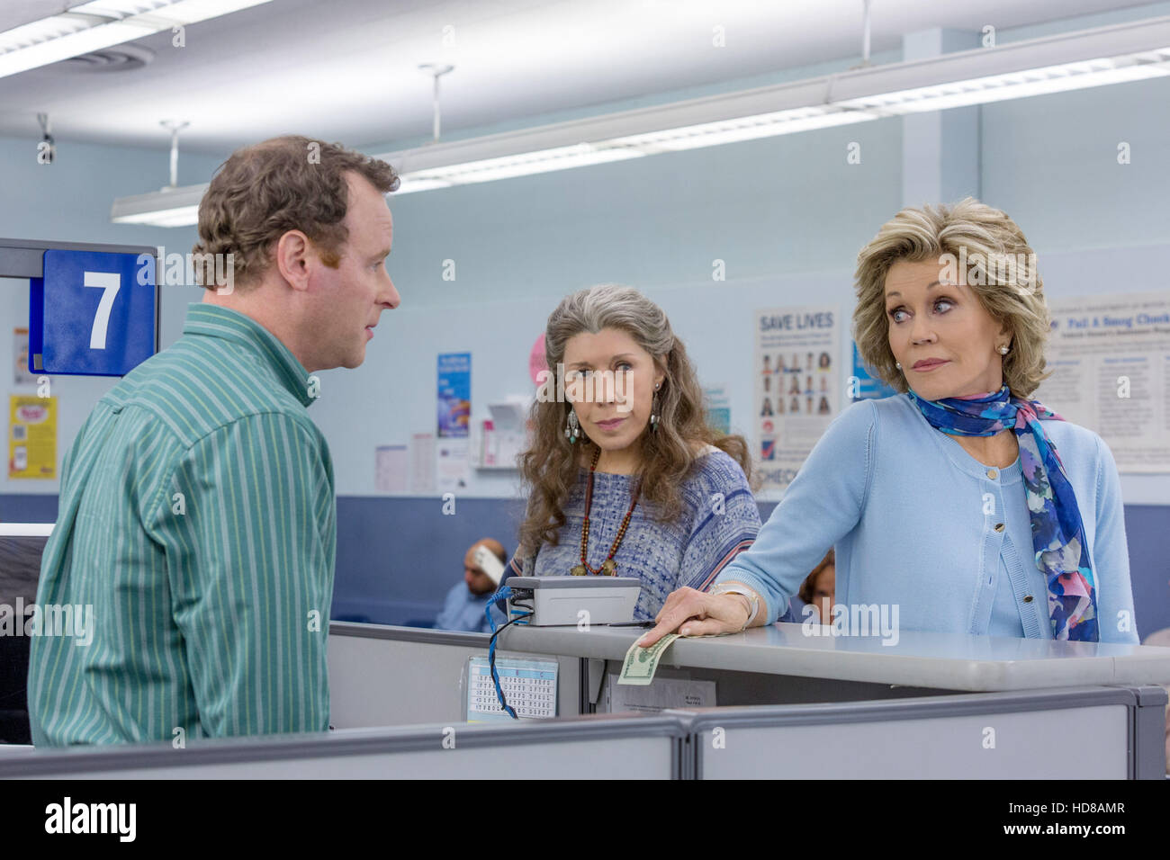 GRACE AND FRANKIE, (from left): Larry Dorf, Lily Tomlin, Jane Fonda ...