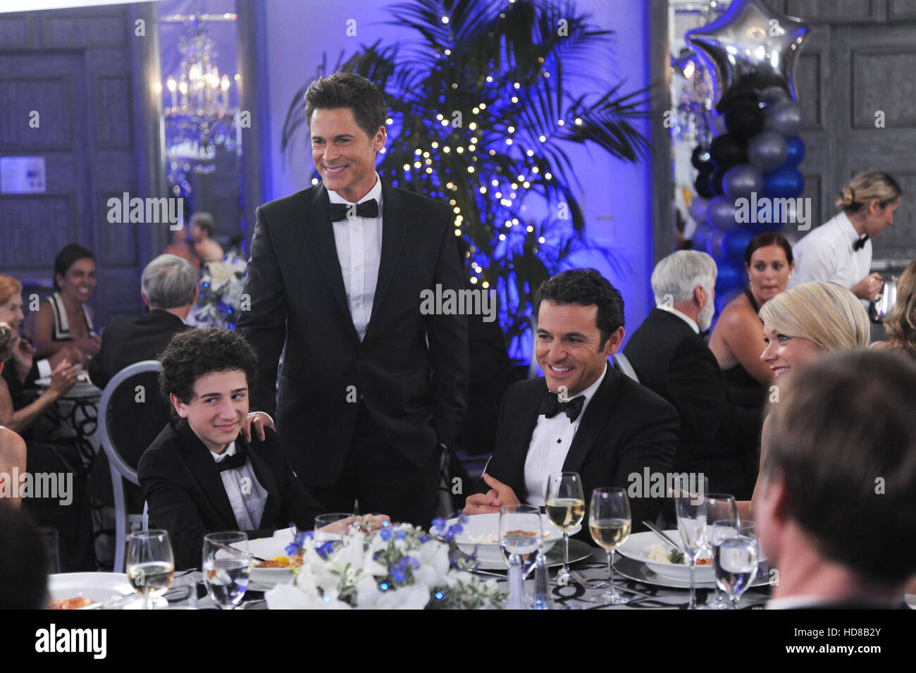 THE GRINDER, Rob Lowe (2nd from left), Fred Savage, Mary Elizabeth ...