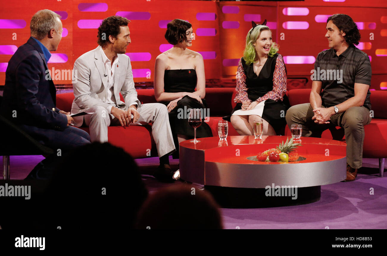 THE GRAHAM NORTON SHOW, (from left): host Graham Norton (back to camera ...