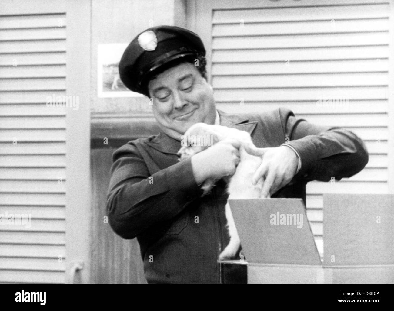 THE HONEYMOONERS, Jackie Gleason, 'A Dog's Life', (Season 1, aired ...