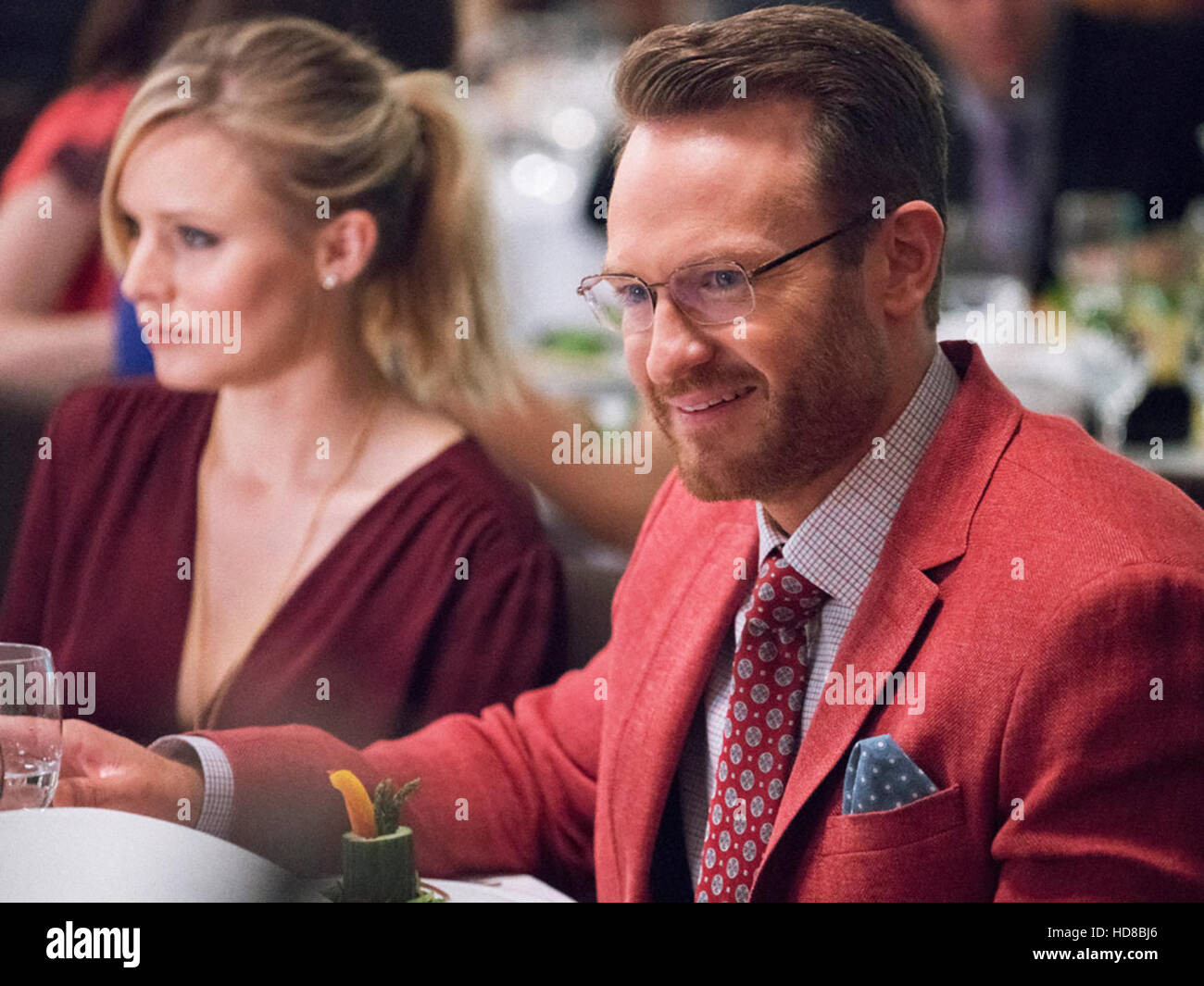 HOUSE OF LIES, l-r: Kristen Bell, Josh Lawson in 'Above Board Metrics ...