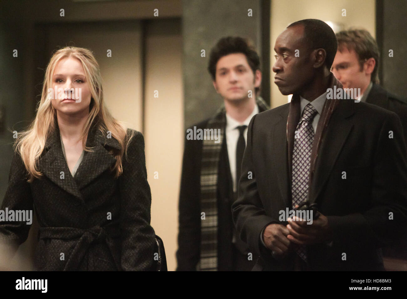 HOUSE OF LIES, (from left): Kristen Bell, Don Cheadle, Ben Schwartz ...