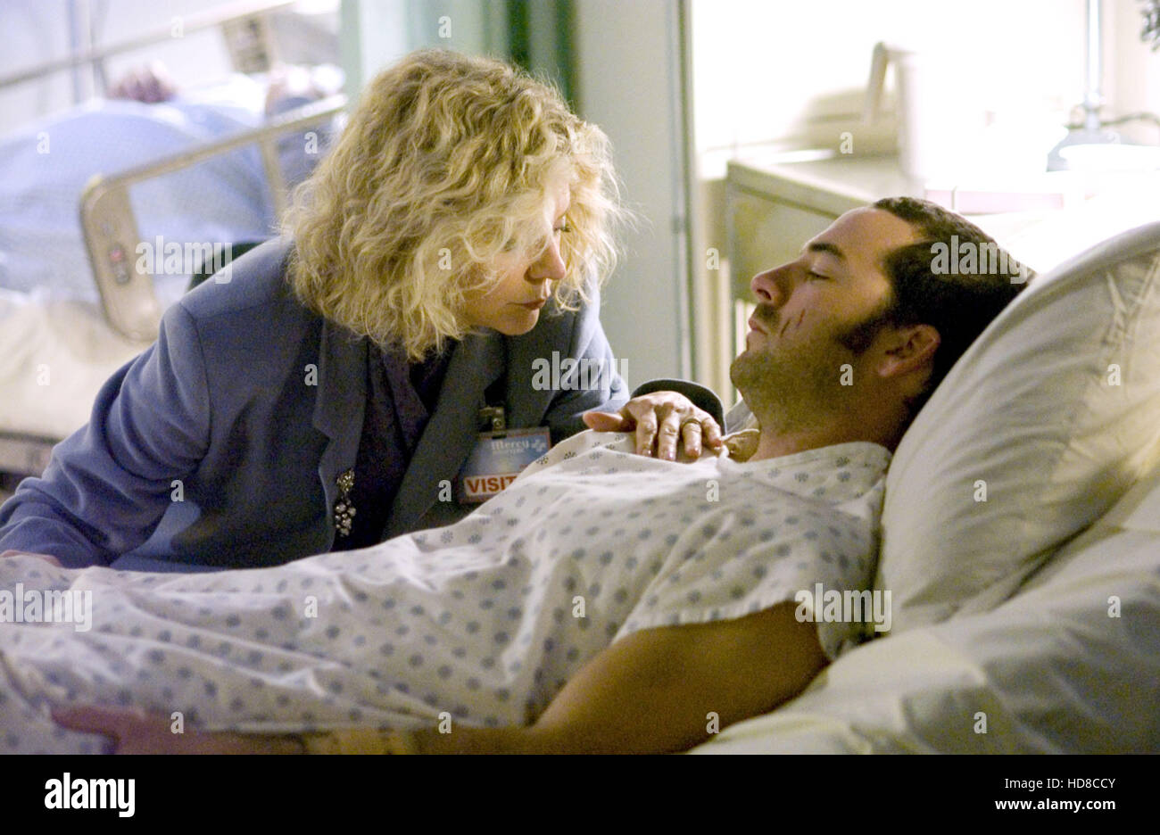 HUFF, Blythe Danner, Andy Comeau, (Season 2), 2004-2006, photo: Randy ...