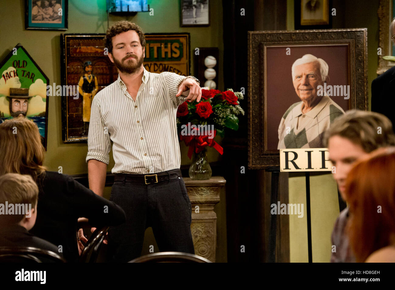 MEN AT WORK, Danny Masterson, 'Wake and Bake', (Season 1, ep. 108 ...