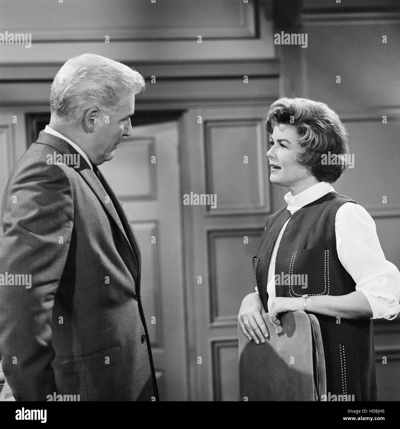 PERRY MASON, (from left): William Hopper, Barbara Hale, (Season 8 ...