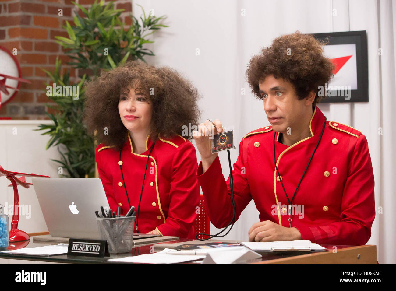 PORTLANDIA, l-r: Carrie Brownstein, Fred Armisen in 'Weirdo Beach ...