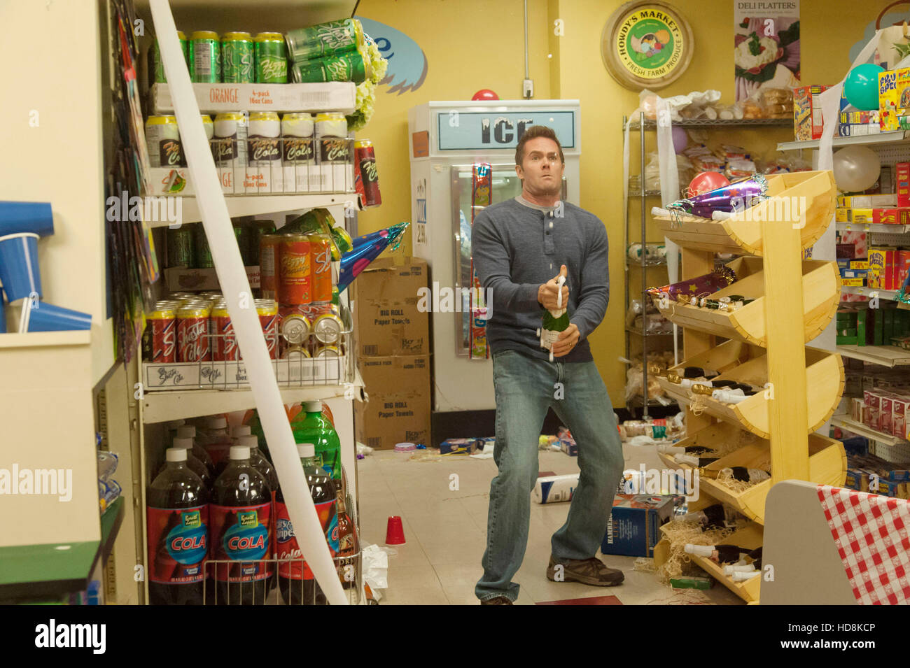 RAISING HOPE, Garret Dillahunt in 'What Happens At Howdy's Doesn't Stay At Howdy's' (Season 3 ...