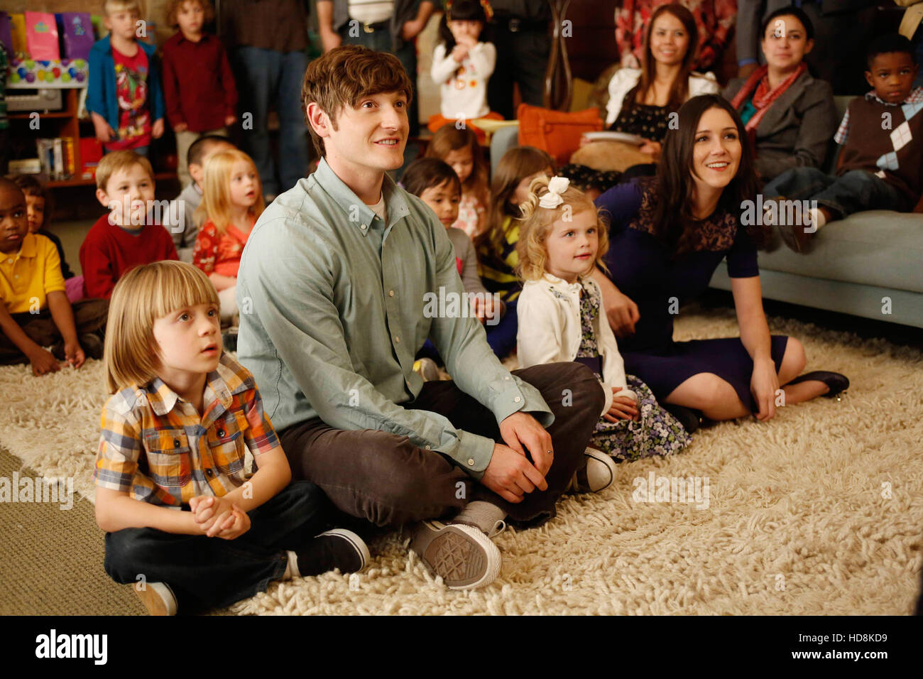 RAISING HOPE, l-r: Lucas Neff, Baylie/Rylie Cregut, Shannon Woodward in ...