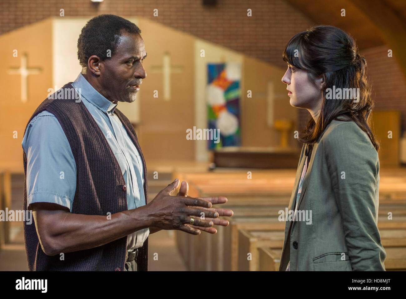THE RETURNED, l-r: Carl Lumbly, Mary Elizabeth Winstead in 'Simon ...