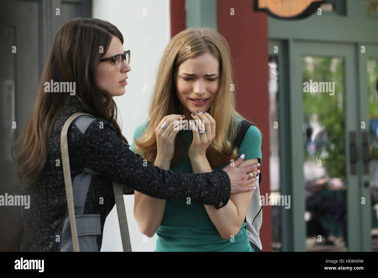 SCREAM (aka SCREAM: THE TV SERIES), (from left): Amelia Rose Blaire ...