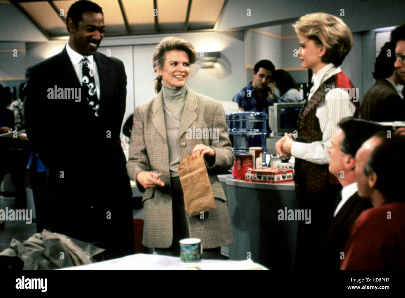 MURPHY BROWN, Julius Carry, Candice Bergen, Faith Ford, (Season 5 ...