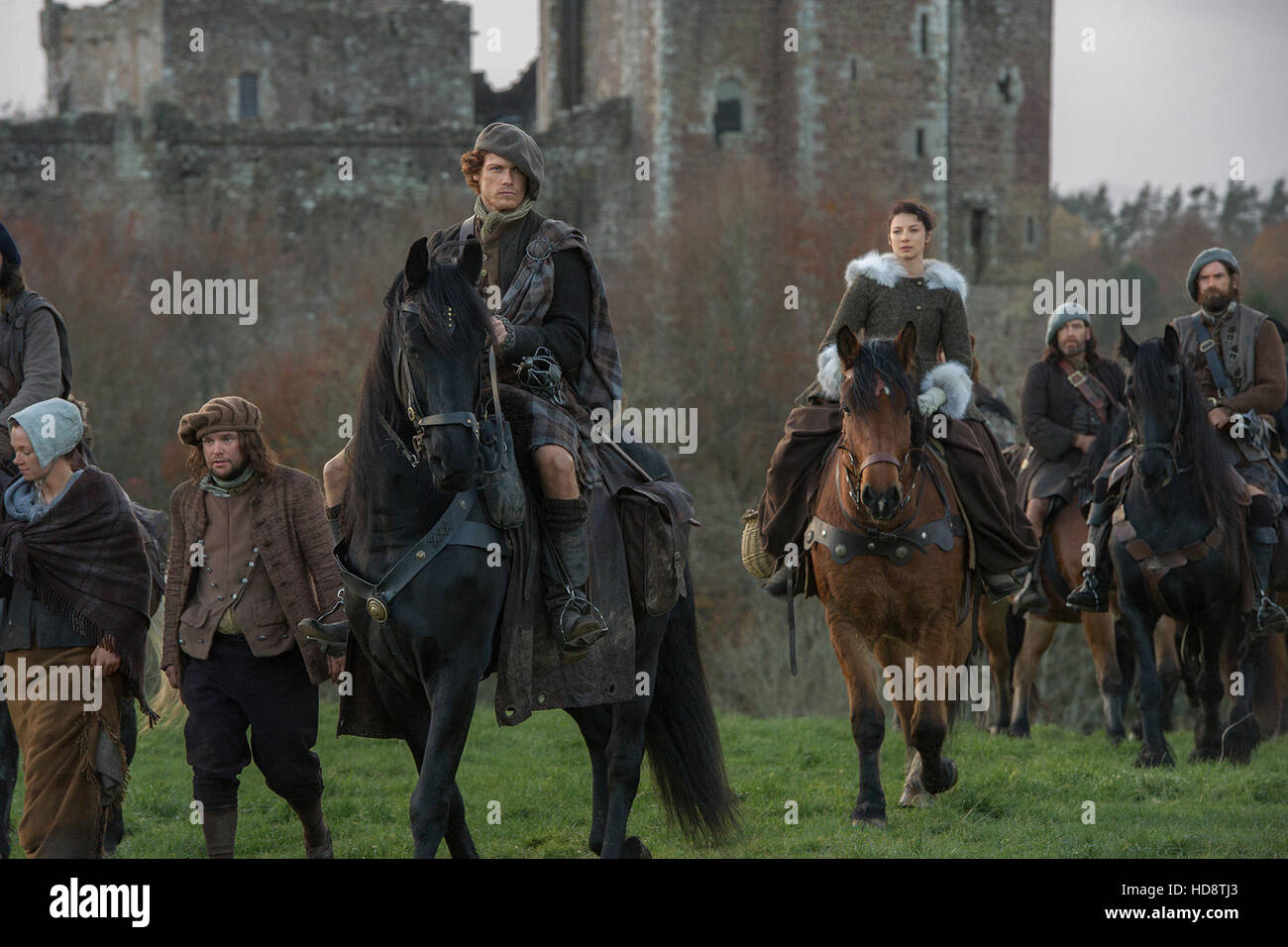 OUTLANDER, (from left): Sam Heughan, Caitriona Balfe, Duncan Lacroix ...
