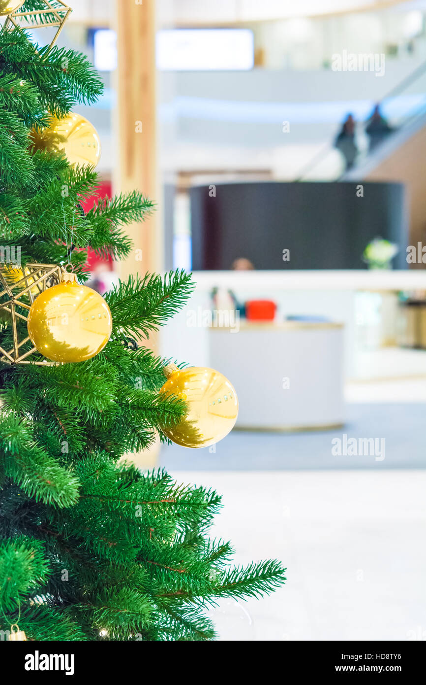 Department store decoration christmas tree hi-res stock photography and ...