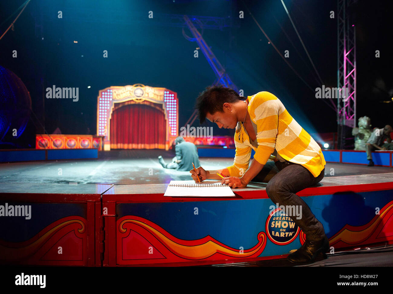 PROJECT RUNWAY, contestant designer Jay Nicolas Sario, 'The Big, Top ...