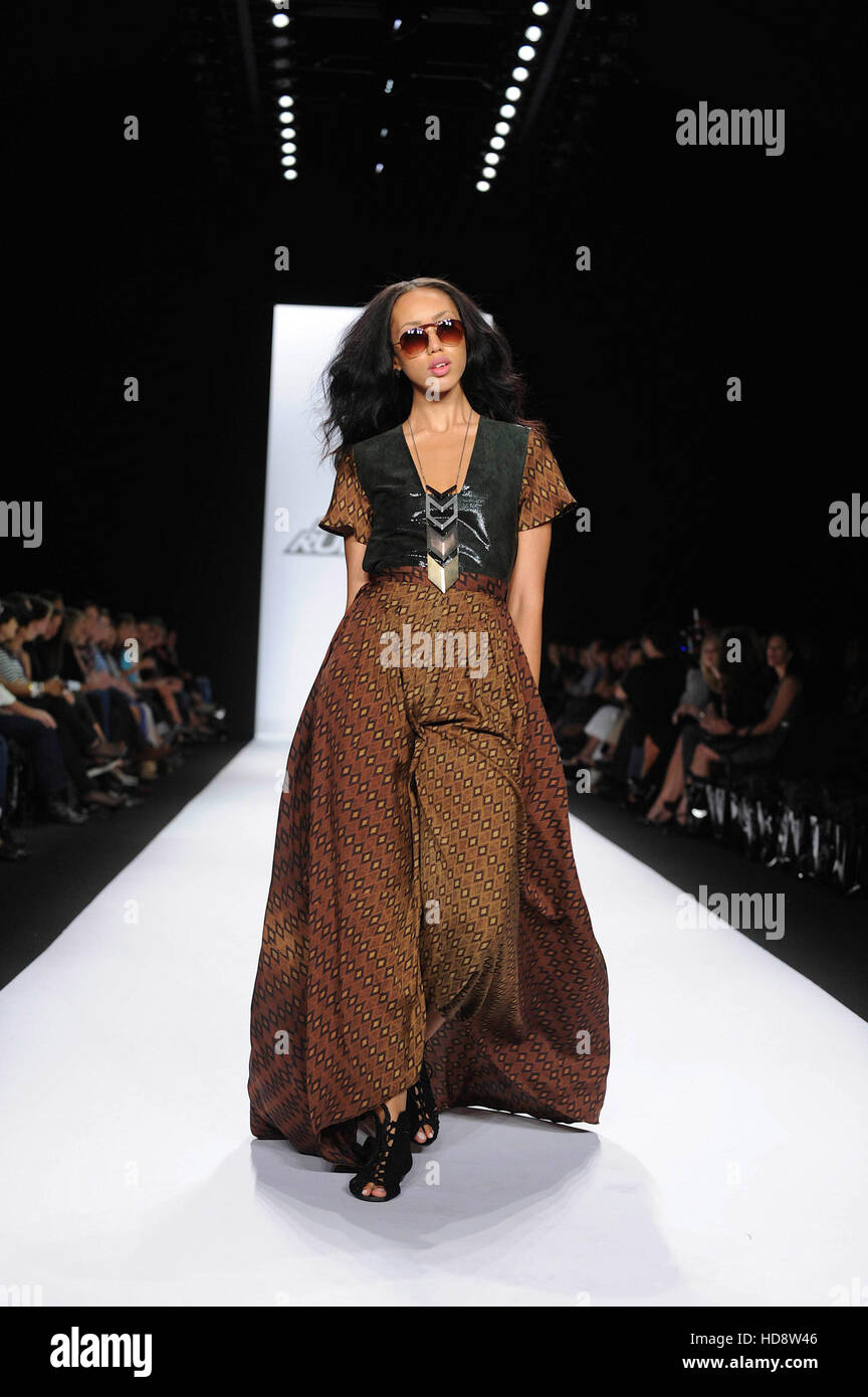 PROJECT RUNWAY, designer contestant Gretchen Jones' 10-piece collection ...